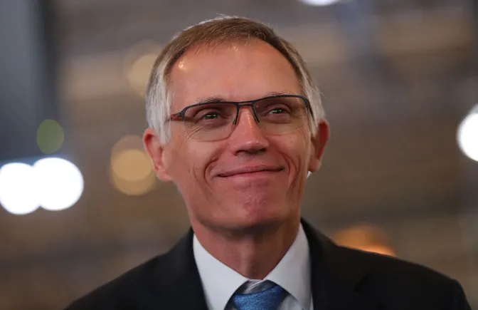 Stellantis CEO Carlos Tavares resigns | WardsAuto