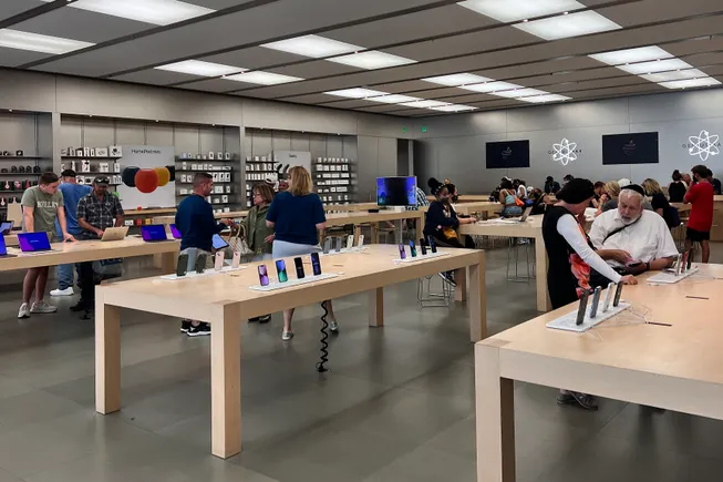 Apple to drop its BNPL option in US | Payments Dive