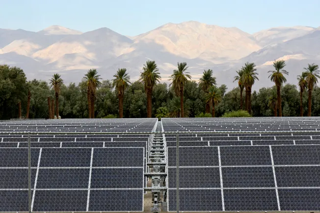 California PUC community solar plan prompts debate over incentives for ...