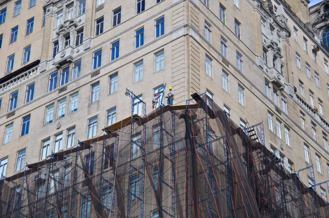 Contractors back New York’s Scaffold Law update | Construction Dive
