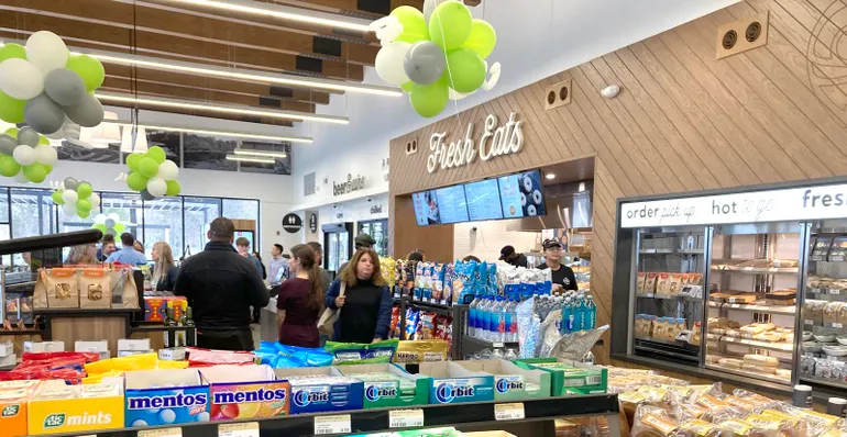 5 charts that highlight the evolving c-store landscape | C-Store Dive