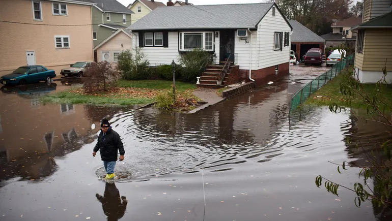 HUD tightens flood-protection rules for new and rebuilt homes | Smart ...