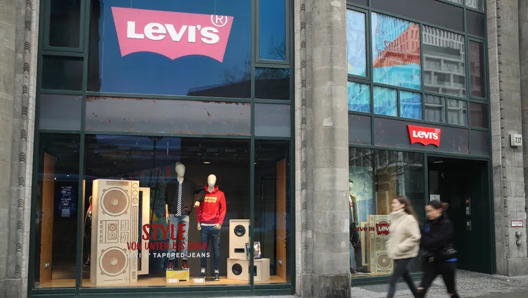 Levi’s leans into CX to drive direct-to-consumer transformation | CX Dive