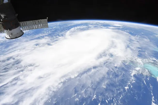 Spot rates jump, ports remain closed as Laura heads north | Supply ...