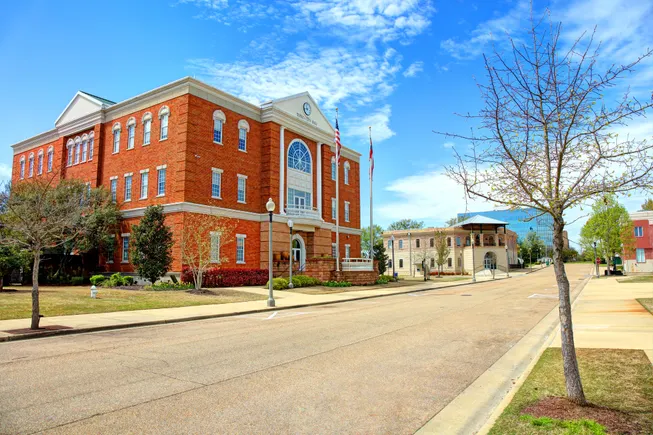 Mississippi banks merge in $1.2B deal | Banking Dive