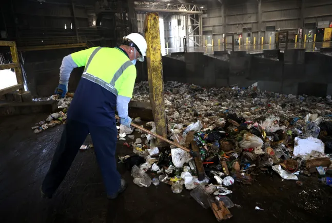 Solid waste workers experienced higher injury rates in 2024 | Waste Dive