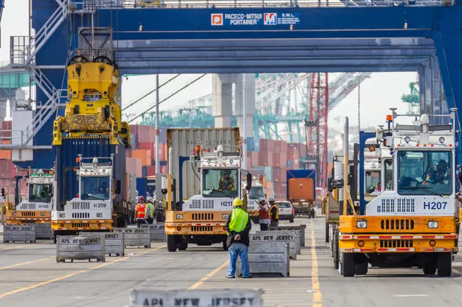 Container explosion at Port of Los Angeles traces back to recycling ...