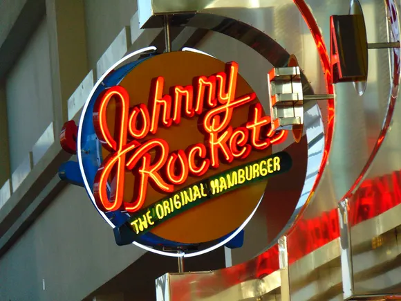 Johnny Rockets will grow via ghost kitchens, Fat Brands CEO says ...