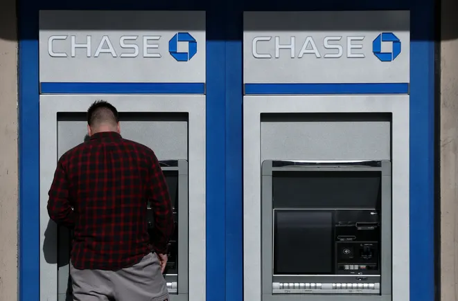 How Chase, Visa use customer transaction data for personalization | CX Dive