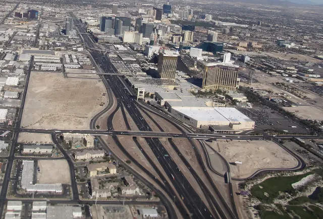 Raiders' Las Vegas stadium bridge could alter I-15 plans | Construction ...