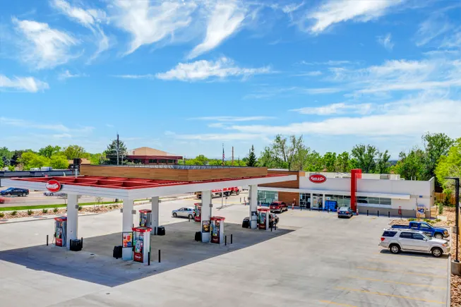 Kum & Go discusses its EV charging journey | C-Store Dive