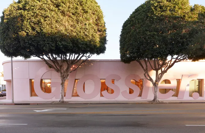 Glossier opens second store this year with new LA flagship | Retail Dive
