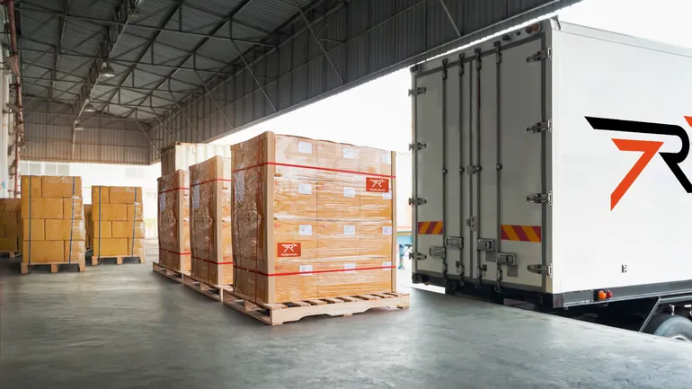 Roadrunner adds 278 lanes to LTL network | Trucking Dive