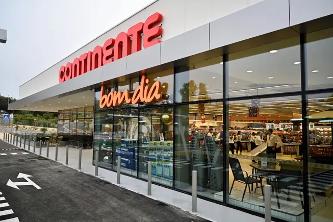 Aisles Abroad: The many formats of Continente | Grocery Dive