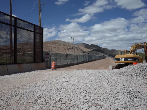 Feds look to high-tech towers to complement border wall construction ...