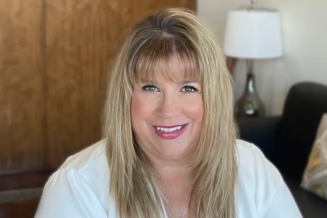 Solventum hires Heather Knight from Baxter to fill new C-suite post ...