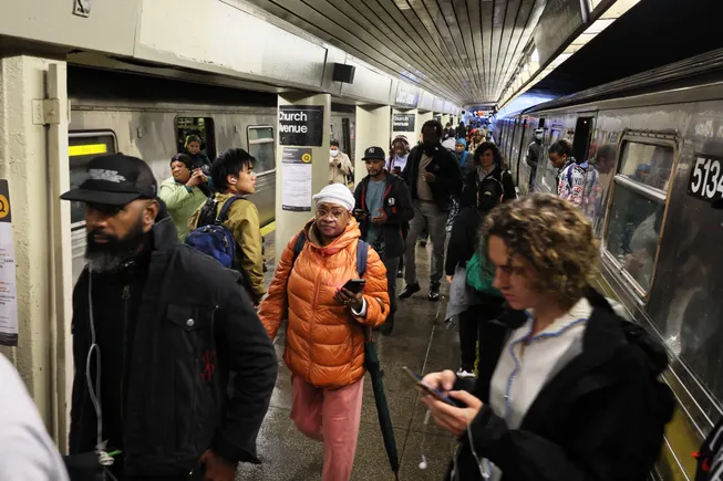 MTA lags on NYC subway flooding prevention plan | Smart Cities Dive
