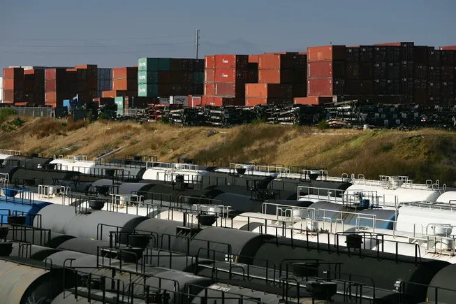 California to fund $1.2B in port improvement projects | Supply Chain Dive