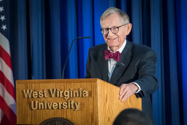 Gordon Gee to leave West Virginia University presidency in June 2025 ...