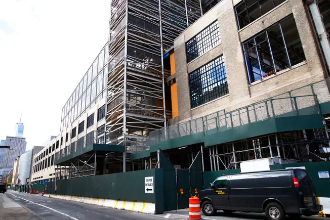 Banking woes hit construction planning outlook | Construction Dive