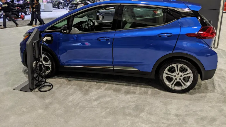 Automakers: New tech, battery advances will curb EV range anxiety ...