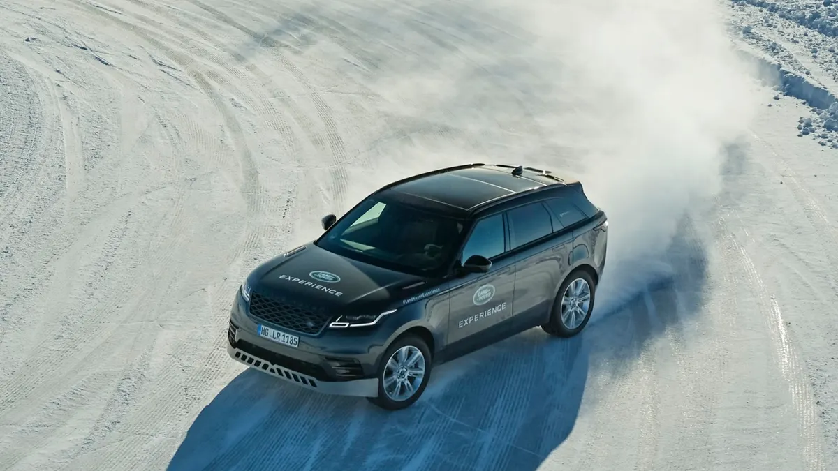 JLR cites cyberattack, US tariffs for 24% drop in Q2 revenue | WardsAuto