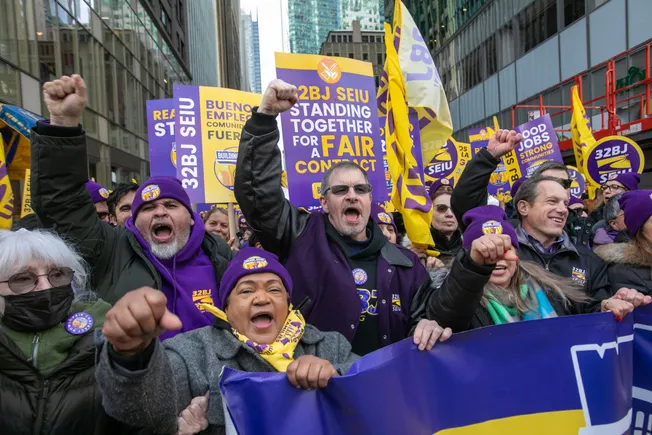 NYC building service workers strike threat could affect 1,300 buildings ...