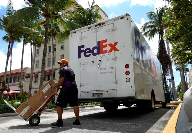 FedEx taps OneRail to offer 2-hour, end-of-day delivery | Supply Chain Dive