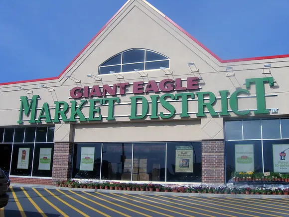 Giant Eagle brings vertically farmed greens to over 75 stores | Grocery ...