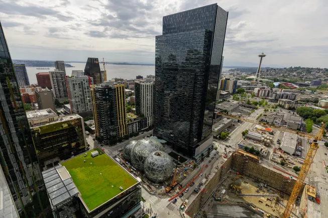Amazon unveils top 20 contenders for HQ2 | Construction Dive