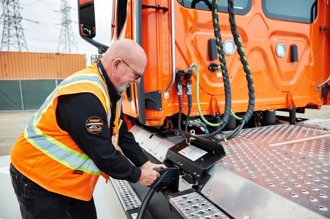 White House rolls out zero-emission freight corridor strategy ...