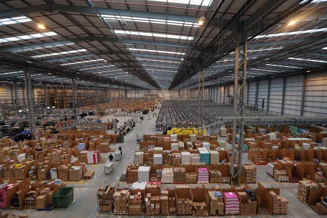 5 women sue Amazon, claiming discrimination and retaliation | HR Dive