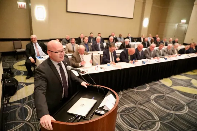 Teamsters members ratify ABF Freight labor contract | Trucking Dive