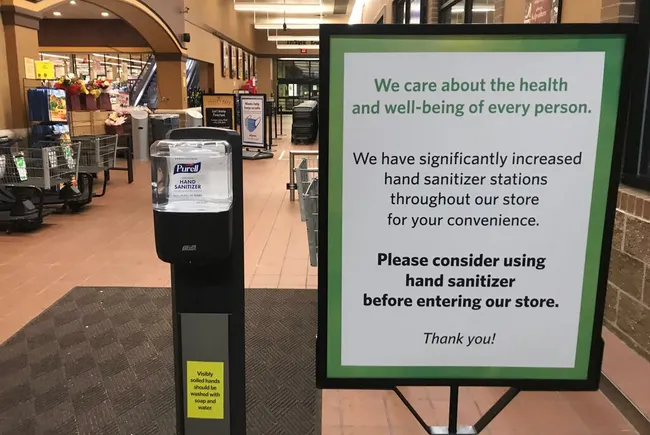 Grocers aim to turn store safety into marketing strategy | Grocery Dive