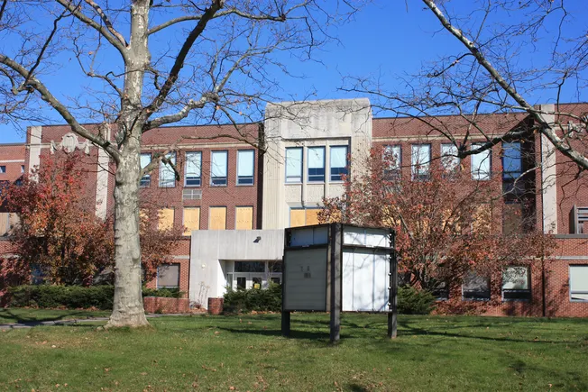 Decaying school facilities pose health risks to students, staff | K-12 Dive