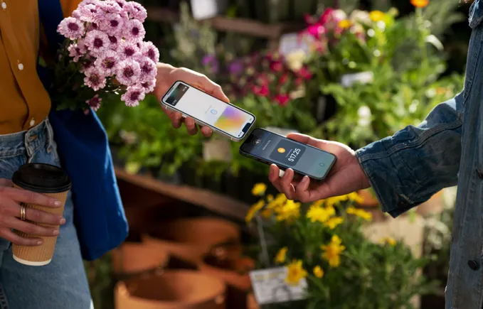 Cash App adds tap-to-pay for iPhone | Payments Dive
