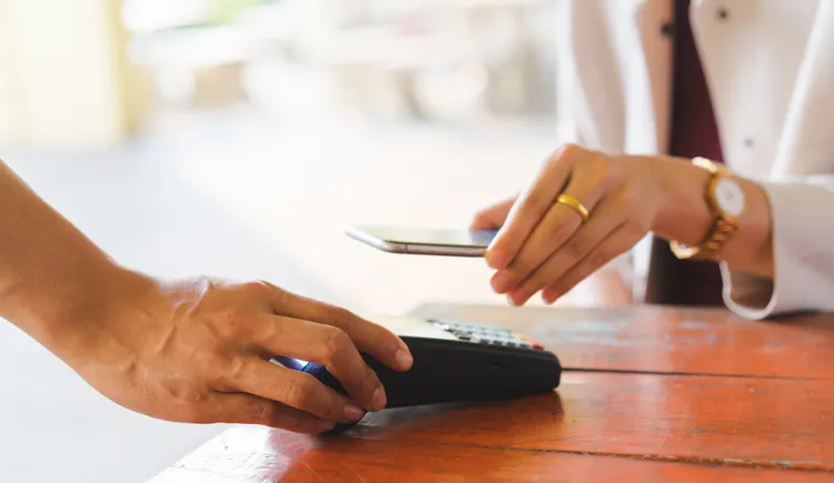 Block offers Apple tap-to-pay for merchants | Payments Dive