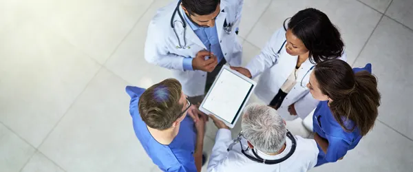 Huddle up: How frontline shift huddles lead to high reliability ...