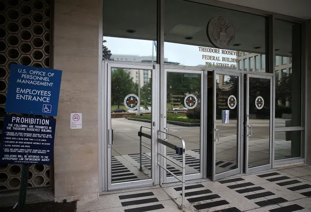 Federal agency salary history ban to take effect by October 2024 | HR Dive