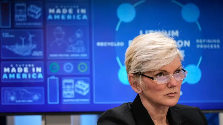 DOT, DOE secretaries tout agency cooperation under decarbonization ...