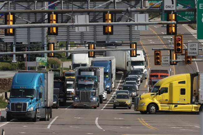 NHTSA strengthens standards for rear impact guards | Trucking Dive