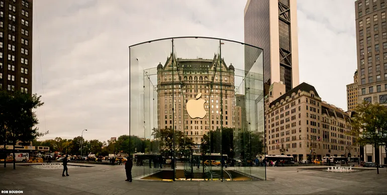 Apple CEO: 'We're selling everything we make' | Retail Dive