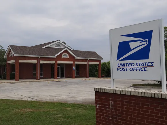 JPMorgan Chase, USPS held talks to offer postal banking services ...