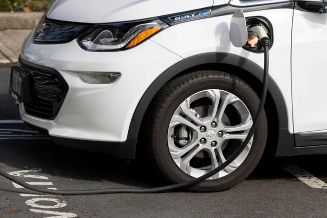 GM Energy is partnering with a Texas utility to provide free charging ...