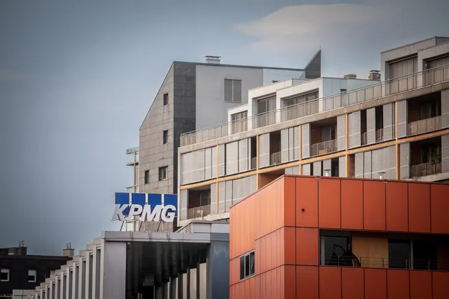 KPMG fuels Google Cloud practice with $100M investment | CIO Dive