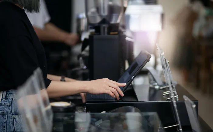 Struggling businesses pile on credit card debt, survey shows | Payments ...