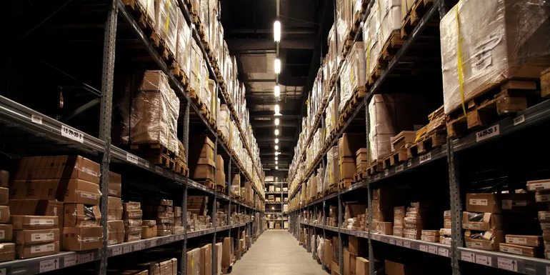 Logistics: To insource or outsource? | Supply Chain Dive