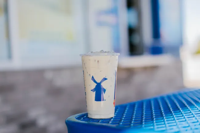 Dutch Bros begins testing mobile orders | Restaurant Dive