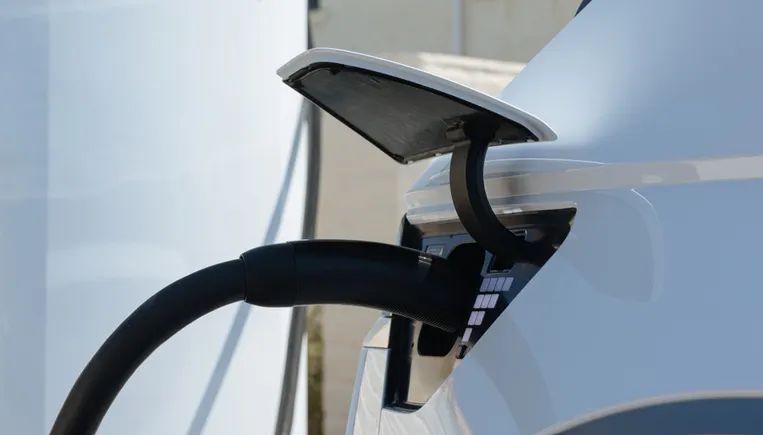 The updated Hyundai Bluelink app simplifies charging of electric ...