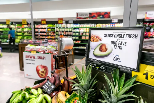 Grocery store hiring remains strong in July | Grocery Dive